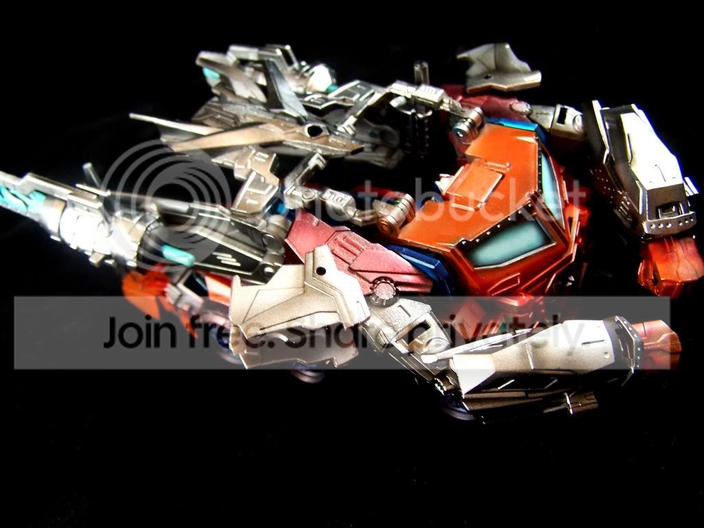 Minor/Repaint: - Beast Hunters Optimal Optimus | TFW2005 - The 2005 Boards